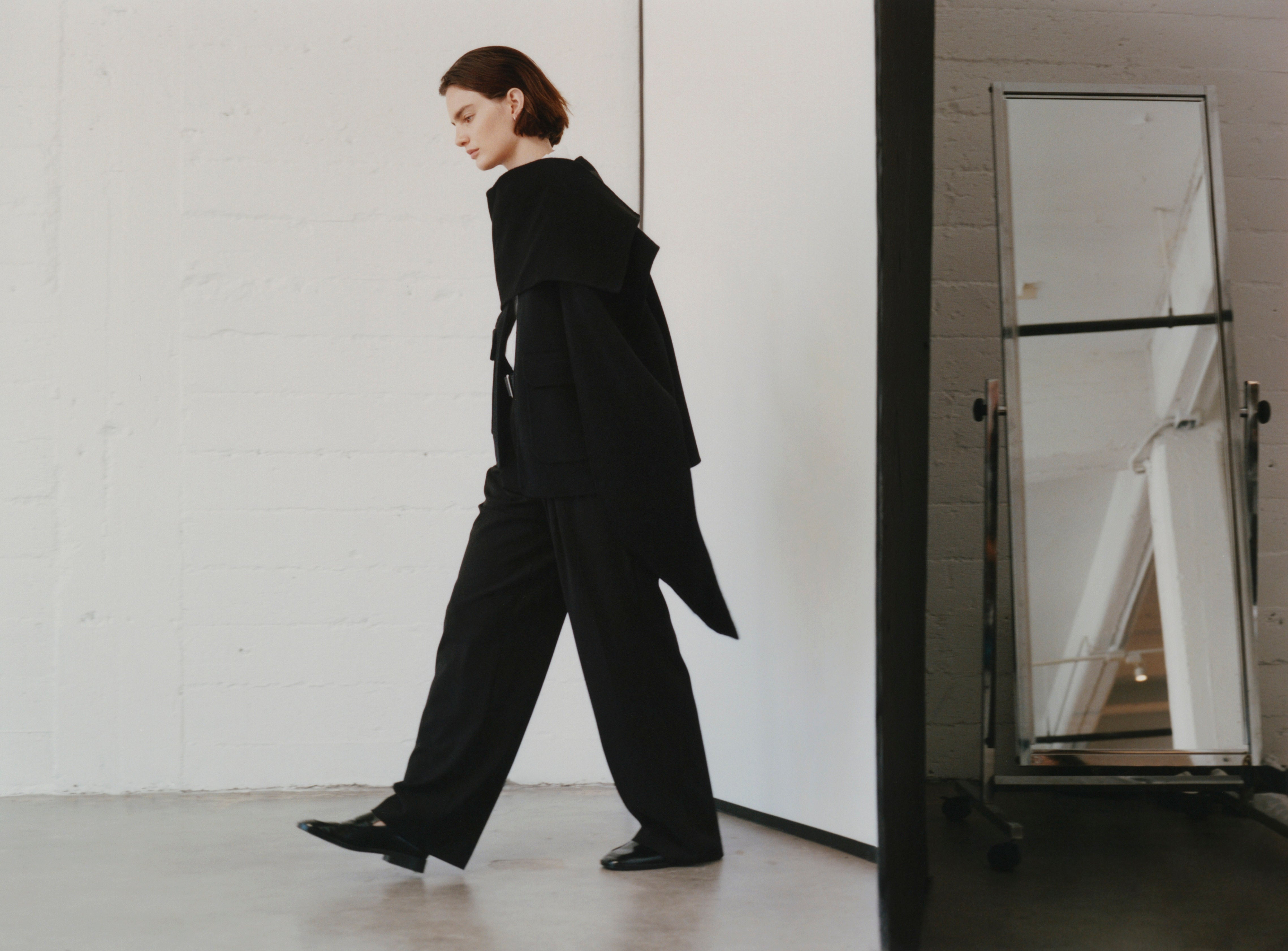 Soft Goth Style: Wear Lace & Black Velvet Every Day